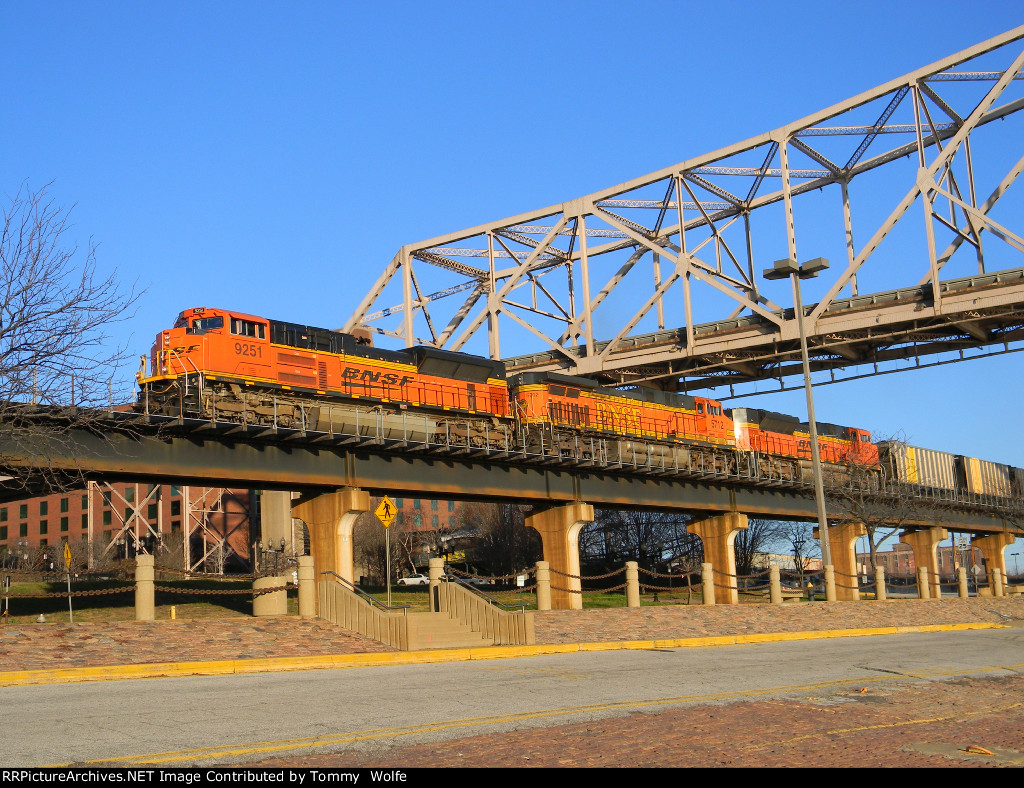 BNSF 9251